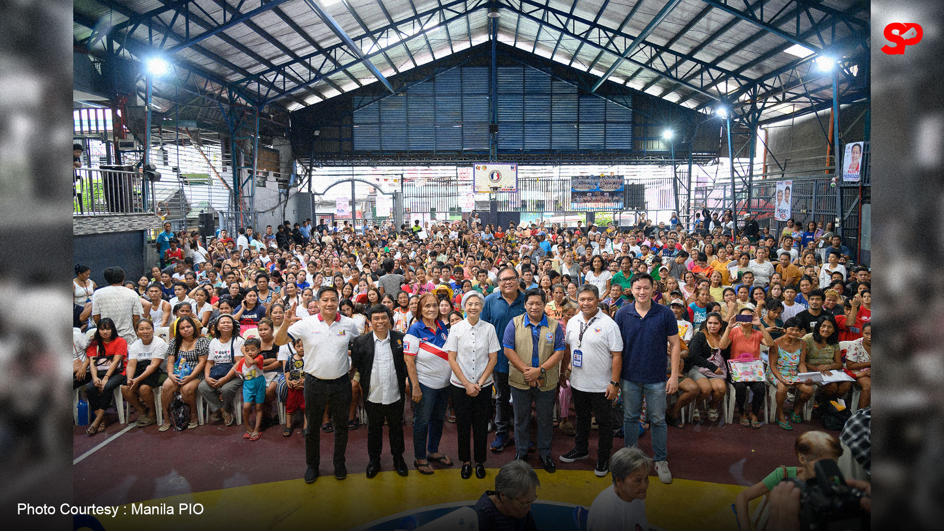 Manila LGU distributes emergency shelter aid to Tondo fire victims ...