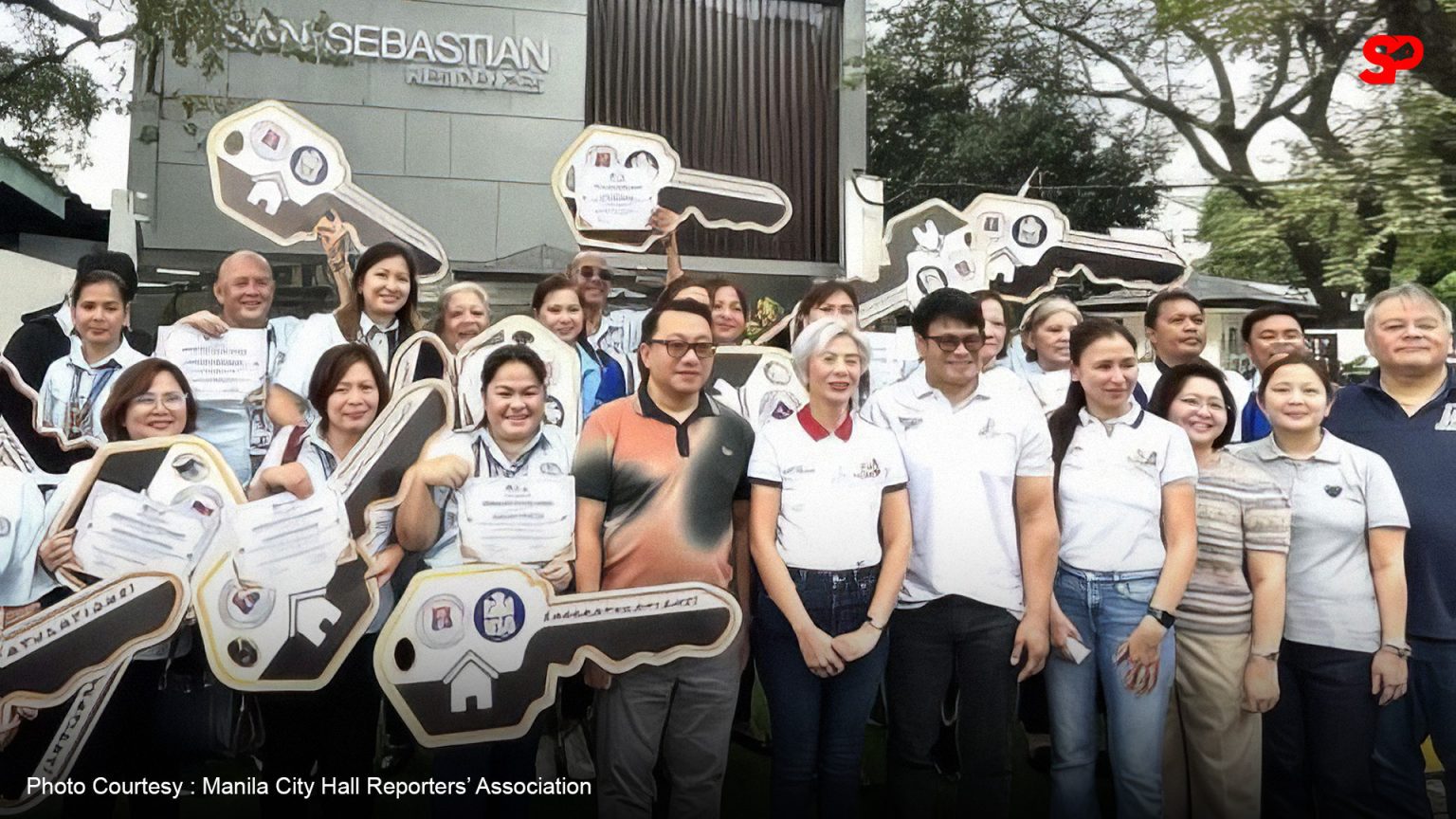 Manila opens high-rise housing project - Sunday Punch