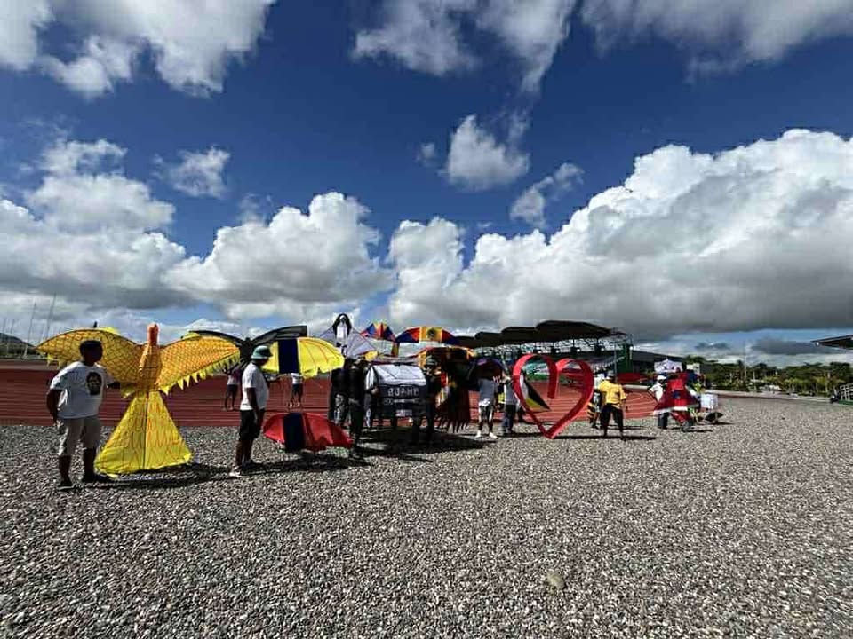 Inmates in Naujan Join Colorful Kite Festival - Sunday Punch